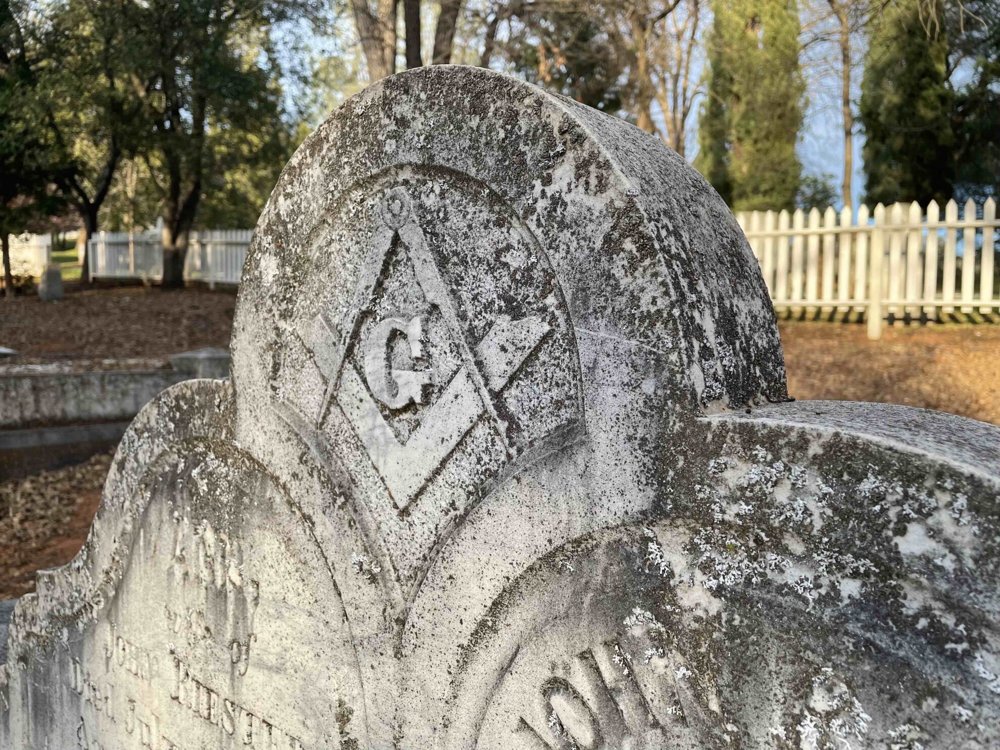 At a Masonic Cemetery, a Forever Home – Freemason blog